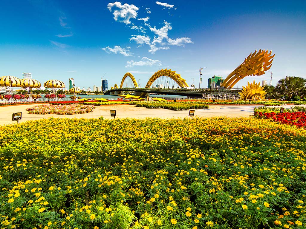 A local's guide to Dragon Bridge, Da Nang (with video)